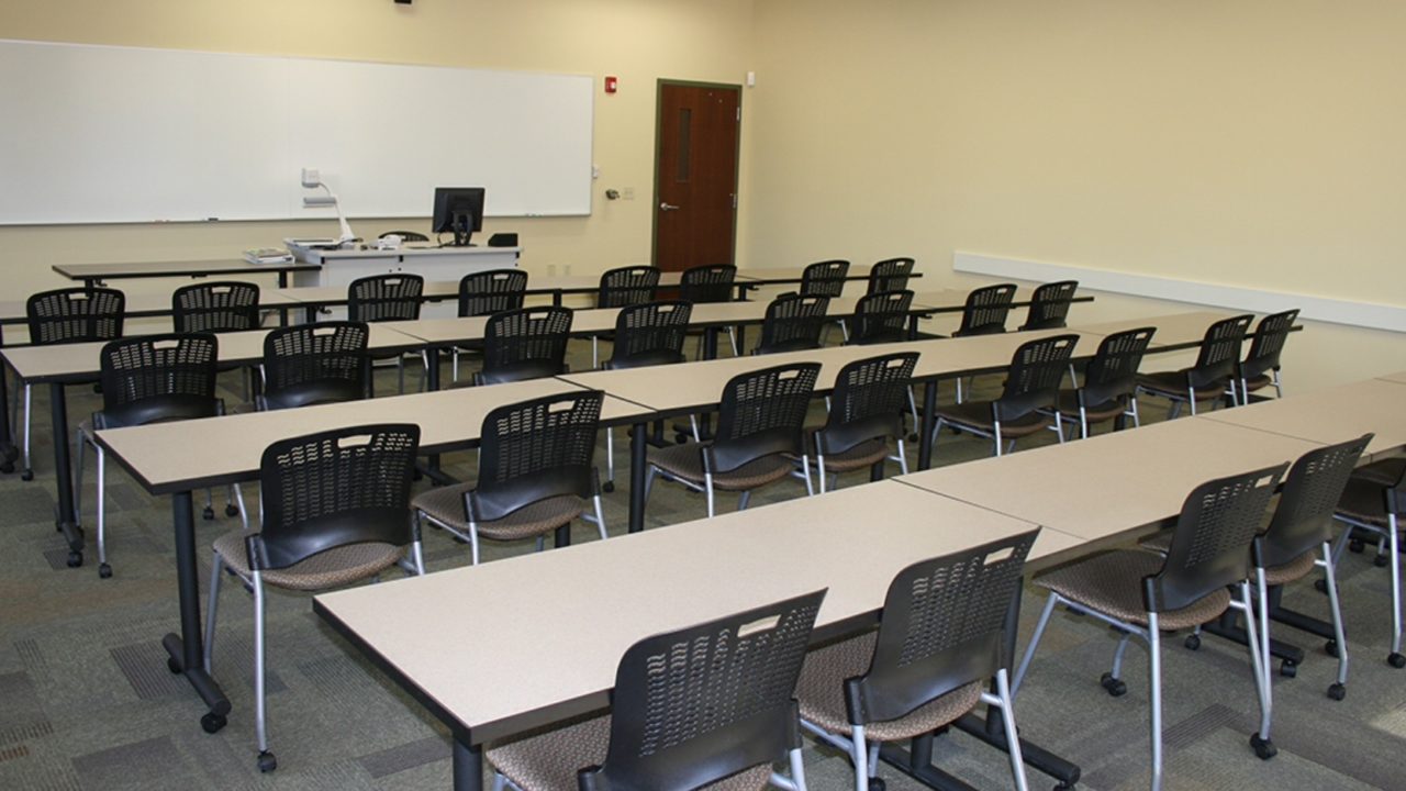 Custom, Flexible Training & Classroom Tables - TableX